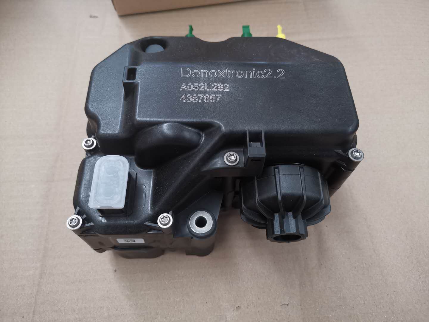 Urea pump 4387657 /A052U282